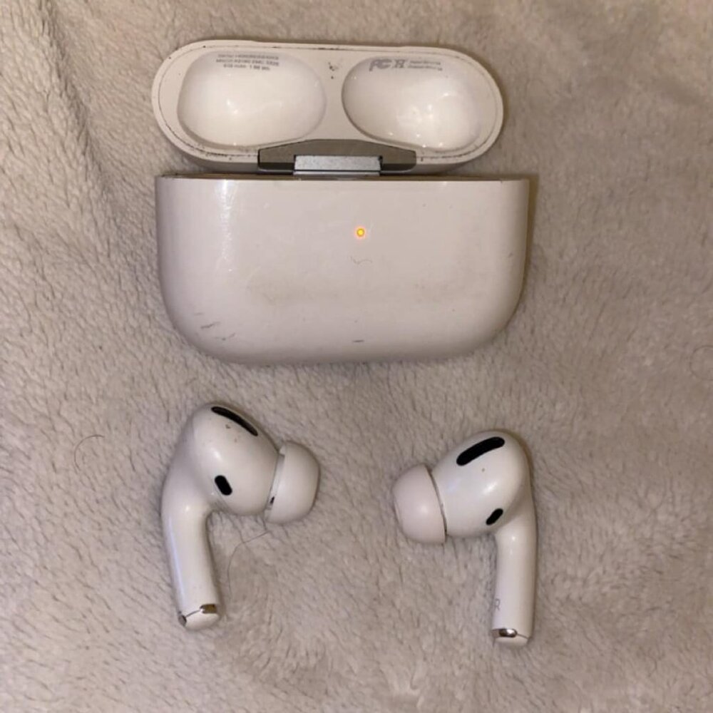 Apple Airpod Pros(Read Desc) - Gem